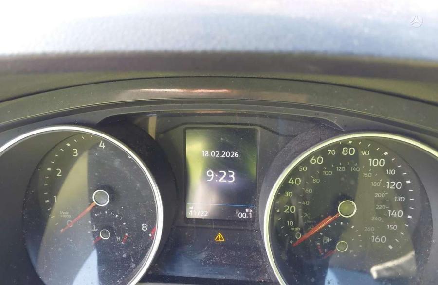 Red Volkswagen Tiguan 2019 in Vilnius, with an engine capacity of 1.98 L and mileage of 67 thousand km for 7300 €, photo 16 on AUTOMOTO.COM.LV