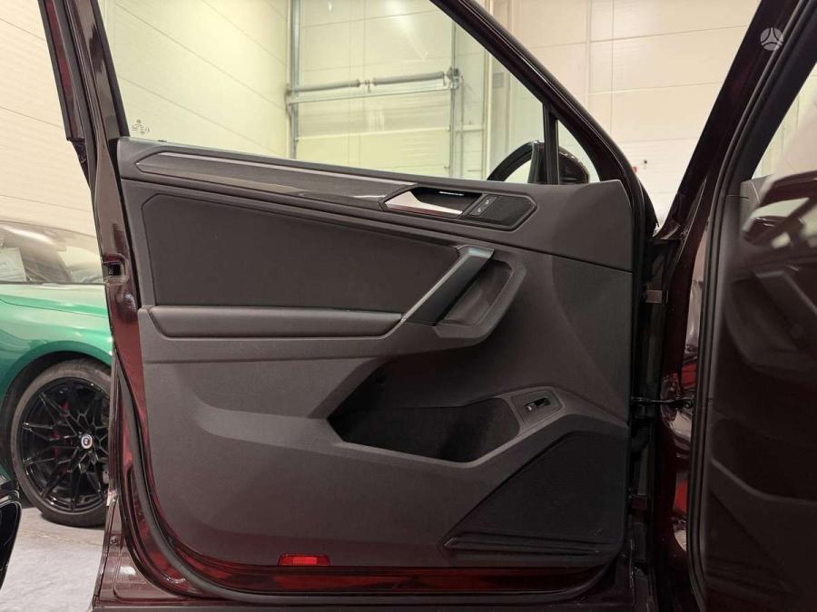 Sarkans Volkswagen Tiguan 2019 Viļņa, ar dzinēja tilpumu 1.98 L un nobraukumu 132 tūkst. km par 21000 €, foto 15 vietnē AUTOMOTO.COM.LV