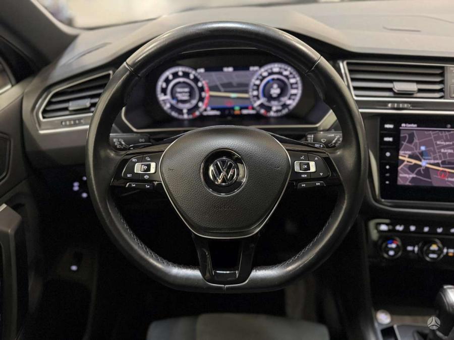 Sarkans Volkswagen Tiguan 2019 Viļņa, ar dzinēja tilpumu 1.98 L un nobraukumu 132 tūkst. km par 21000 €, foto 21 vietnē AUTOMOTO.COM.LV