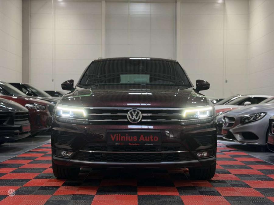 Sarkans Volkswagen Tiguan 2019 Viļņa, ar dzinēja tilpumu 1.98 L un nobraukumu 132 tūkst. km par 19990 €, foto 3 vietnē AUTOMOTO.COM.LV
