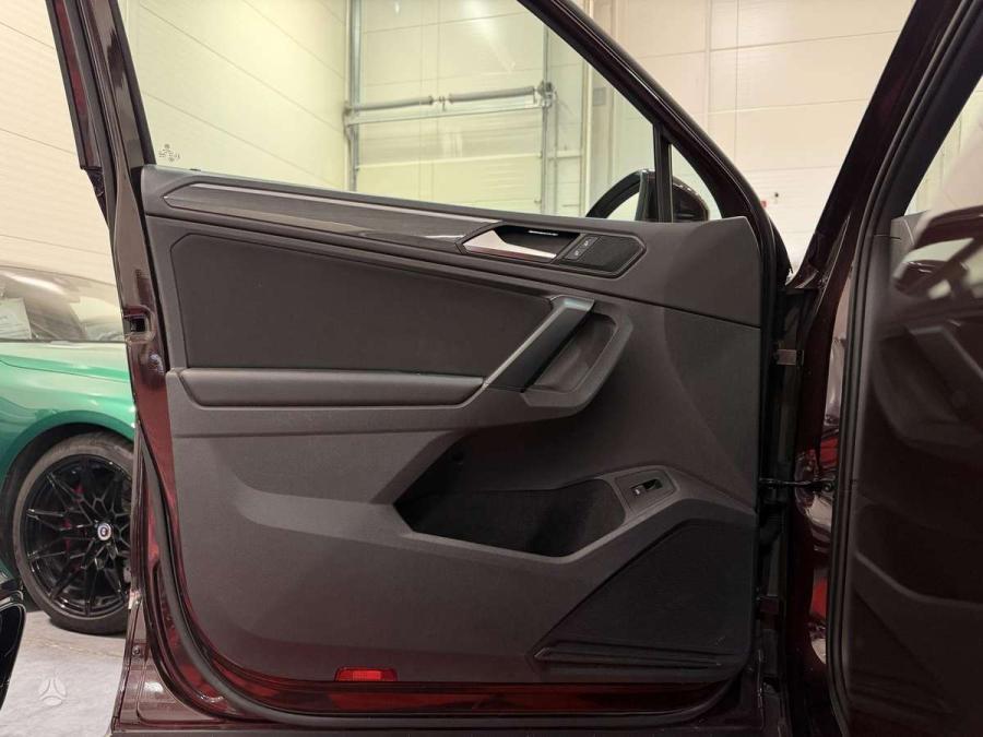 Sarkans Volkswagen Tiguan 2019 Viļņa, ar dzinēja tilpumu 1.98 L un nobraukumu 132 tūkst. km par 19990 €, foto 15 vietnē AUTOMOTO.COM.LV