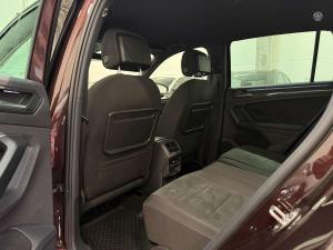 Sarkans Volkswagen Tiguan 2019 Viļņa, ar dzinēja tilpumu 1.98 L un nobraukumu 132 tūkst. km par 19990 €, foto 31 vietnē AUTOMOTO.COM.LV