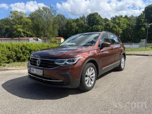 Red Volkswagen Tiguan 2020 in Riga, with an engine capacity of 1.50 L and mileage of 64 thousand km for 22500 €, photo  on AUTOMOTO.COM.LV