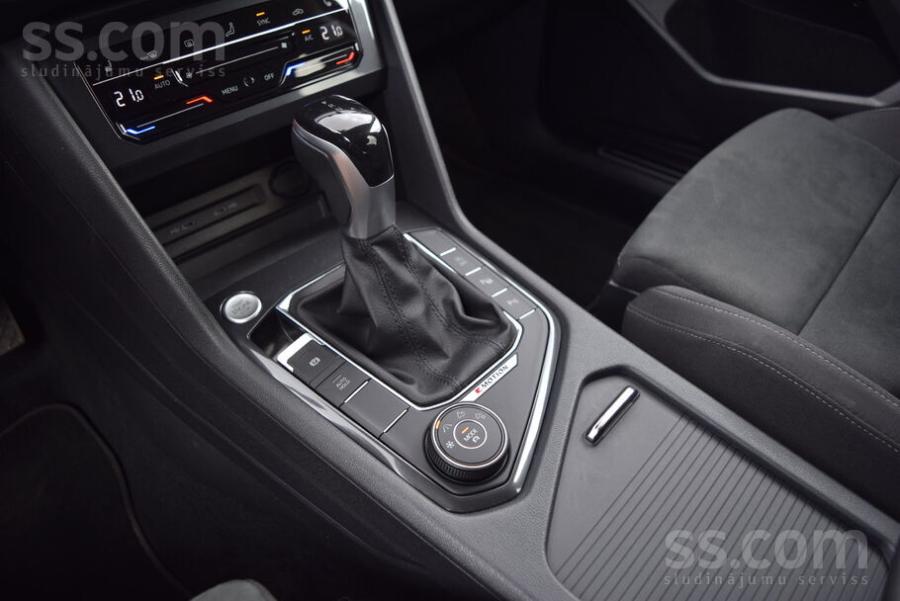 Sarkans Volkswagen Tiguan 2022 Rīga, ar dzinēja tilpumu 2.00 L un nobraukumu 81 tūkst. km par 28900 €, foto 6 vietnē AUTOMOTO.COM.LV
