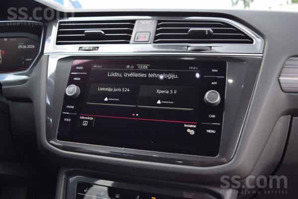 Sarkans Volkswagen Tiguan 2022 Rīga, ar dzinēja tilpumu 2.00 L un nobraukumu 81 tūkst. km par 28900 €, foto 8 vietnē AUTOMOTO.COM.LV
