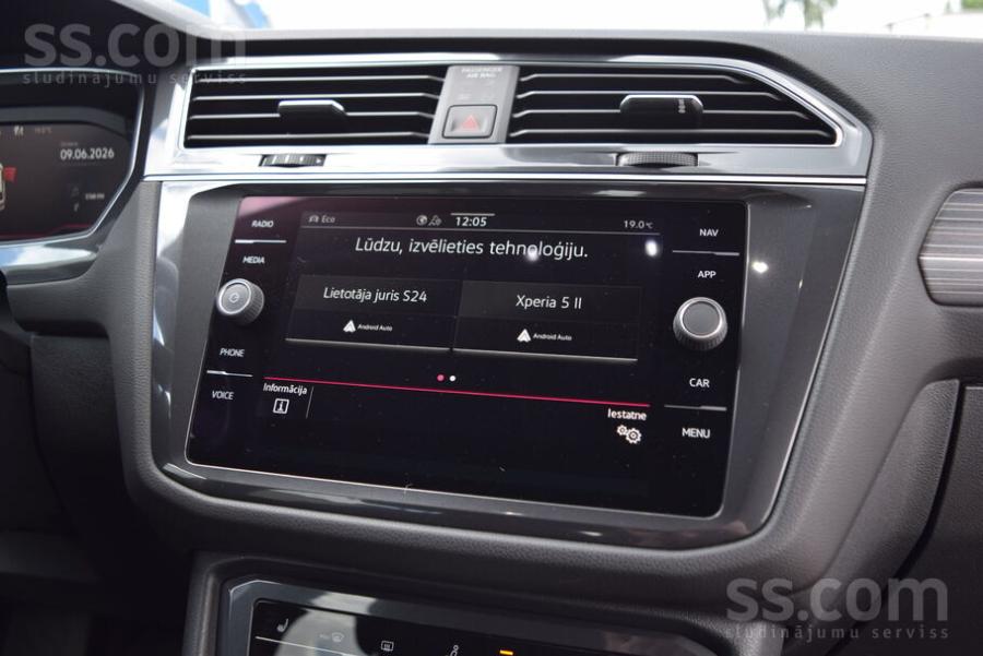 Sarkans Volkswagen Tiguan 2022 Rīga, ar dzinēja tilpumu 2.00 L un nobraukumu 81 tūkst. km par 28900 €, foto 9 vietnē AUTOMOTO.COM.LV
