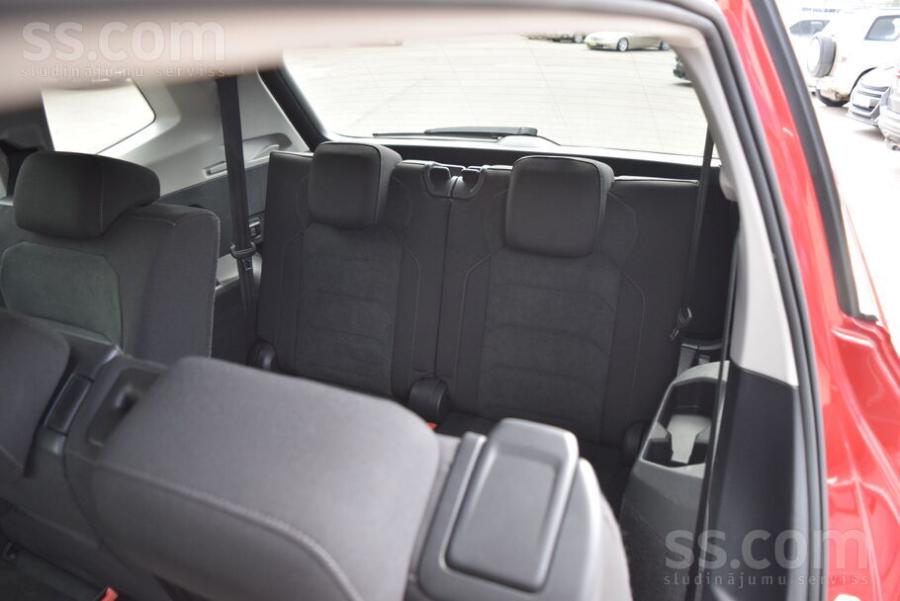 Sarkans Volkswagen Tiguan 2022 Rīga, ar dzinēja tilpumu 2.00 L un nobraukumu 81 tūkst. km par 28900 €, foto 16 vietnē AUTOMOTO.COM.LV