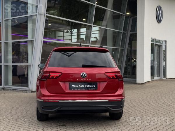 Volkswagen Tiguan 2022 Valmiera vietnē Sarkans Volkswagen Tiguan 2022 Valmiera, ar dzinēja tilpumu 1.50 L un nobraukumu 108 tūkst. km par 20900 €, foto 6 vietnē AUTOMOTO.COM.LV