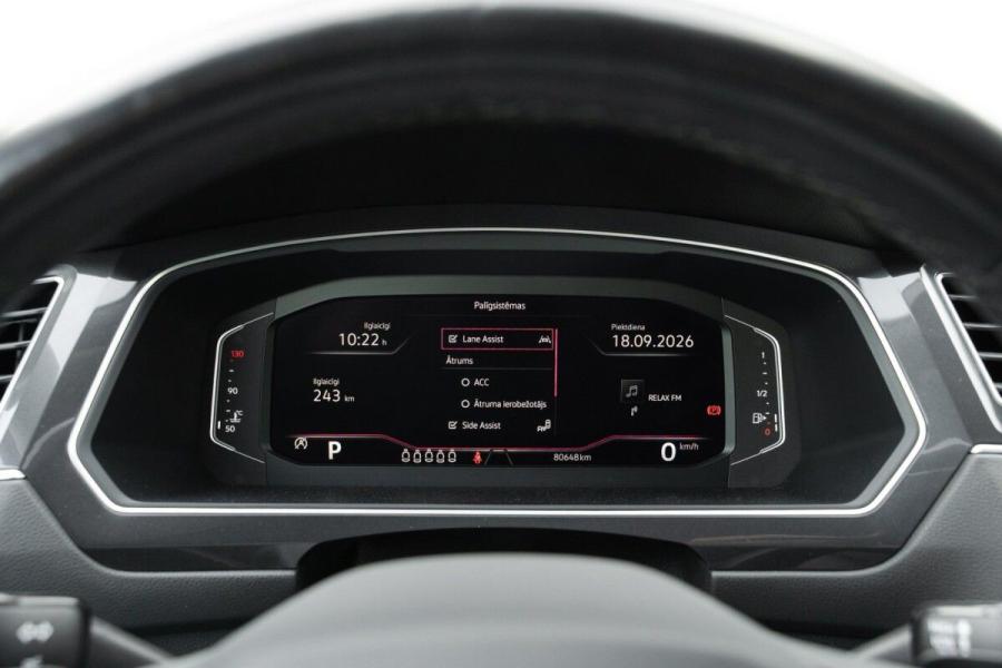 Red Volkswagen Tiguan 2022 in Riga, with an engine capacity of 2.00 L and mileage of 81 thousand km for 27900 €, photo 17 on AUTOMOTO.COM.LV