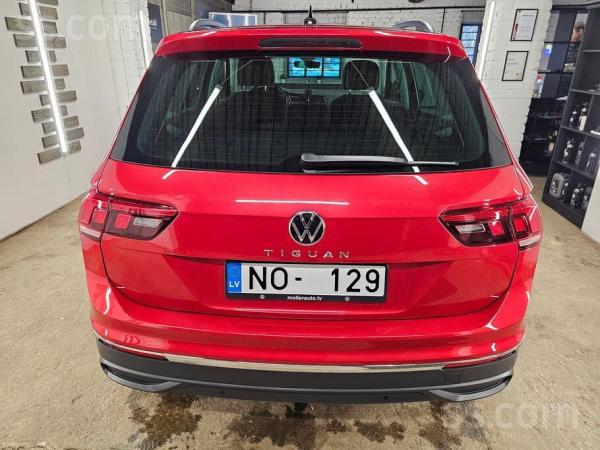 Sarkans Volkswagen Tiguan 2023 Jēkabpils, ar dzinēja tilpumu 1.50 L un nobraukumu 30 tūkst. km par 26000 €, foto 10 vietnē AUTOMOTO.COM.LV