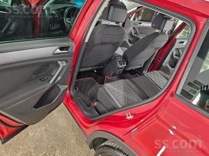 Red Volkswagen Tiguan 2023 in Jekabpils, with an engine capacity of 1.50 L and mileage of 35 thousand km for 26000 €, photo 6 on AUTOMOTO.COM.LV