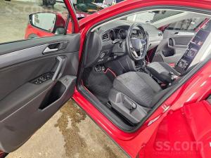 Red Volkswagen Tiguan 2023 in Jekabpils, with an engine capacity of 1.50 L and mileage of 35 thousand km for 26000 €, photo 13 on AUTOMOTO.COM.LV
