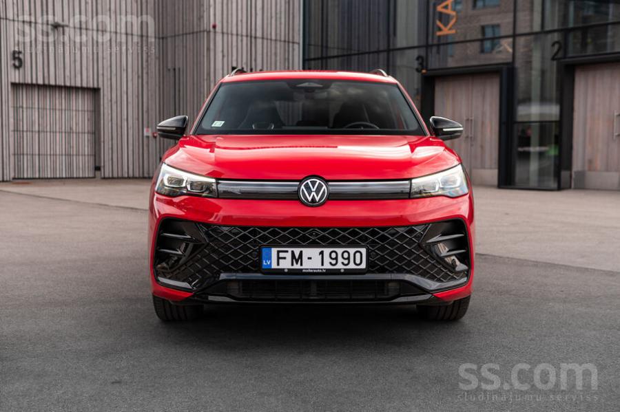 Sarkans Volkswagen Tiguan 2024 Rīga, ar dzinēja tilpumu 2.00 L un nobraukumu 20 tūkst. km par 41500 €, foto 2 vietnē AUTOMOTO.COM.LV