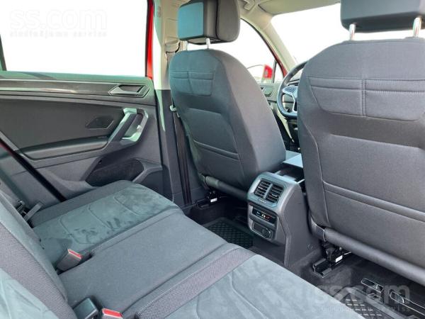 Red Volkswagen Tiguan 2024 in Riga, with an engine capacity of 2.00 L and mileage of 38 thousand km for 32990 €, photo 7 on AUTOMOTO.COM.LV