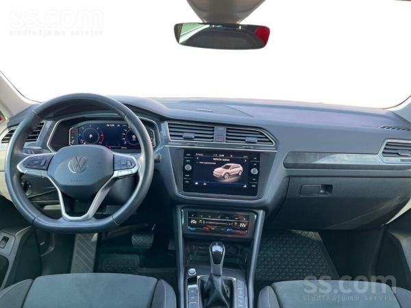 Red Volkswagen Tiguan 2024 in Riga, with an engine capacity of 2.00 L and mileage of 38 thousand km for 32990 €, photo 8 on AUTOMOTO.COM.LV