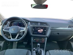 Sarkans Volkswagen Tiguan 2024 Rīga, ar dzinēja tilpumu 2.00 L un nobraukumu 38 tūkst. km par 32990 €, foto 9 vietnē AUTOMOTO.COM.LV