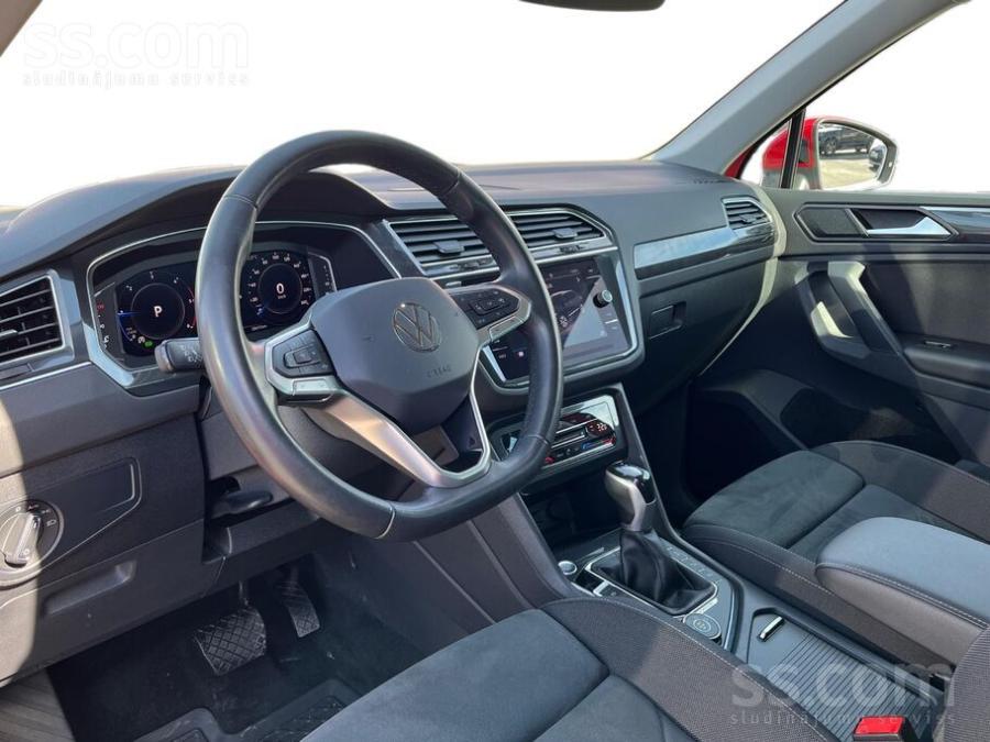 Sarkans Volkswagen Tiguan 2024 Rīga, ar dzinēja tilpumu 2.00 L un nobraukumu 38 tūkst. km par 32990 €, foto 11 vietnē AUTOMOTO.COM.LV