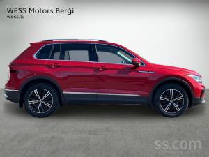 Sarkans Volkswagen Tiguan 2024 Rīga, ar dzinēja tilpumu 2.00 L un nobraukumu 38 tūkst. km par 32990 €, foto 17 vietnē AUTOMOTO.COM.LV