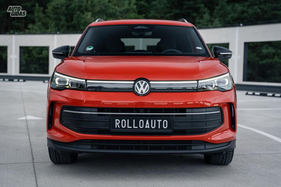 Sarkans Volkswagen Tiguan 2025 Viļņa, ar dzinēja tilpumu 1.50 L un nobraukumu 23 tūkst. km par 37000 €, foto 1 vietnē AUTOMOTO.COM.LV
