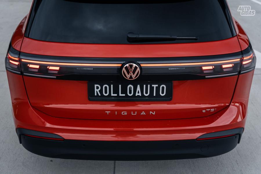 Sarkans Volkswagen Tiguan 2025 Viļņa, ar dzinēja tilpumu 1.50 L un nobraukumu 23 tūkst. km par 37000 €, foto 8 vietnē AUTOMOTO.COM.LV
