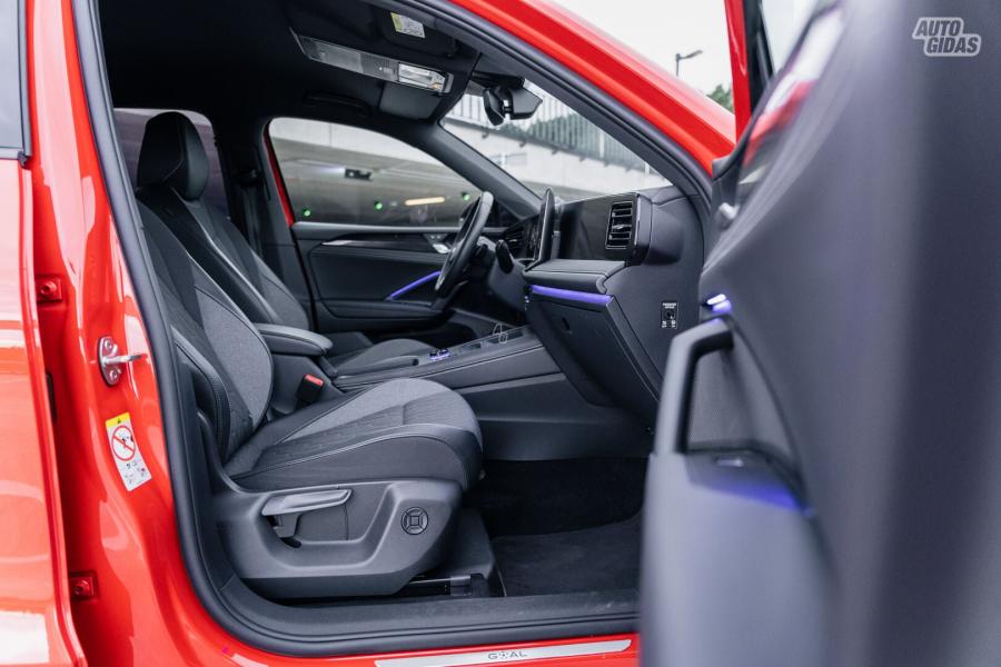 Sarkans Volkswagen Tiguan 2025 Viļņa, ar dzinēja tilpumu 1.50 L un nobraukumu 23 tūkst. km par 37000 €, foto 20 vietnē AUTOMOTO.COM.LV