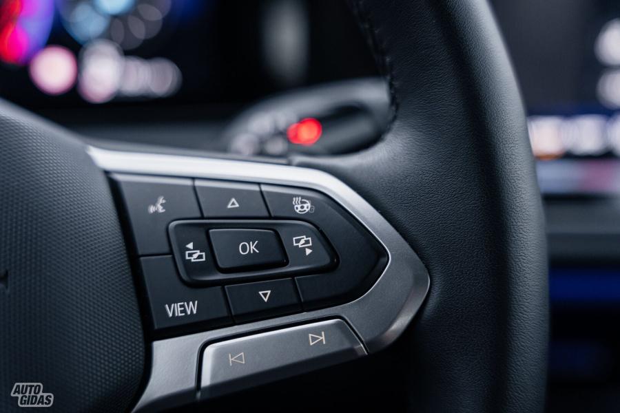 Sarkans Volkswagen Tiguan 2025 Viļņa, ar dzinēja tilpumu 1.50 L un nobraukumu 23 tūkst. km par 37000 €, foto 29 vietnē AUTOMOTO.COM.LV