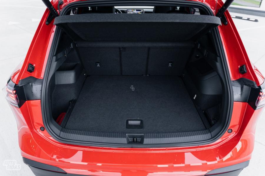 Sarkans Volkswagen Tiguan 2025 Viļņa, ar dzinēja tilpumu 1.50 L un nobraukumu 23 tūkst. km par 37000 €, foto 36 vietnē AUTOMOTO.COM.LV