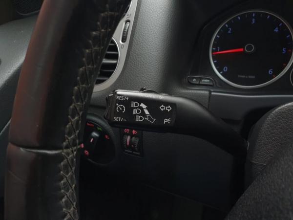Volkswagen Tiguan 2009 in Riga, with an engine capacity of 2.00 L and mileage of 231 thousand km for 8550 €, photo 8 on AUTOMOTO.COM.LV