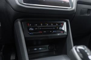 Volkswagen Tiguan 2022 Peetri, ar dzinēja tilpumu 2.00 L un nobraukumu 61 tūkst. km par 20900 €, foto 16 vietnē AUTOMOTO.COM.LV