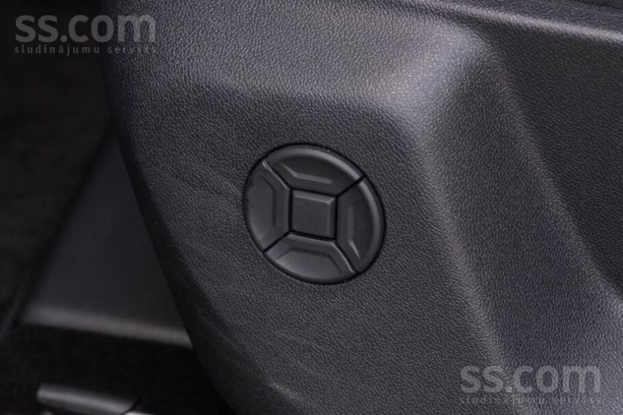 Volkswagen Tiguan 2024 Rīga, ar dzinēja tilpumu 1.50 L un nobraukumu 41 tūkst. km par 31950 €, foto 23 vietnē AUTOMOTO.COM.LV