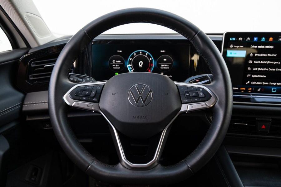Volkswagen Tiguan 2024 Rīga, ar dzinēja tilpumu 1.50 L un nobraukumu 29 tūkst. km par 31500 €, foto 16 vietnē AUTOMOTO.COM.LV