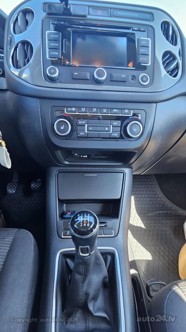 Volkswagen Tiguan 2013 Tallina, ar dzinēja tilpumu 2.00 L un nobraukumu 240 tūkst. km par 6500 €, foto 9 vietnē AUTOMOTO.COM.LV