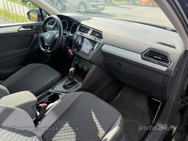 Volkswagen Tiguan 2018 in Tallinn, with an engine capacity of 2.00 L and mileage of 127 thousand km for 18150 €, photo 7 on AUTOMOTO.COM.LV