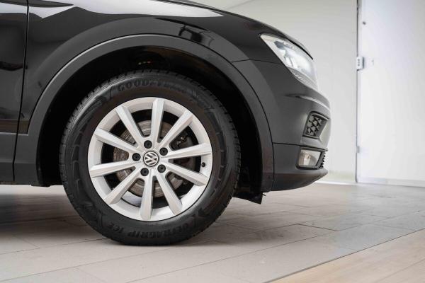 Volkswagen Tiguan 2018 Peetri, ar dzinēja tilpumu 2.00 L un nobraukumu 127 tūkst. km par 17850 €, foto 10 vietnē AUTOMOTO.COM.LV