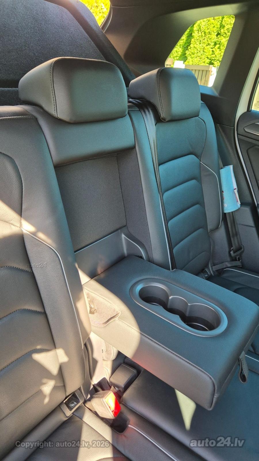 Volkswagen Tiguan 2018 in Tallinn, with an engine capacity of 2.00 L and mileage of 83 thousand km for 18881 €, photo 8 on AUTOMOTO.COM.LV