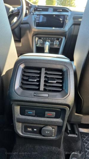 Volkswagen Tiguan 2018 in Tallinn, with an engine capacity of 2.00 L and mileage of 83 thousand km for 18881 €, photo 9 on AUTOMOTO.COM.LV