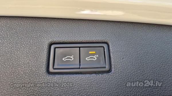 Volkswagen Tiguan 2018 in Tallinn, with an engine capacity of 2.00 L and mileage of 83 thousand km for 18881 €, photo 10 on AUTOMOTO.COM.LV