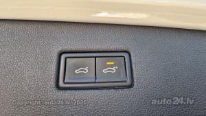 Volkswagen Tiguan 2018 in Tallinn, with an engine capacity of 2.00 L and mileage of 83 thousand km for 18881 €, photo 11 on AUTOMOTO.COM.LV