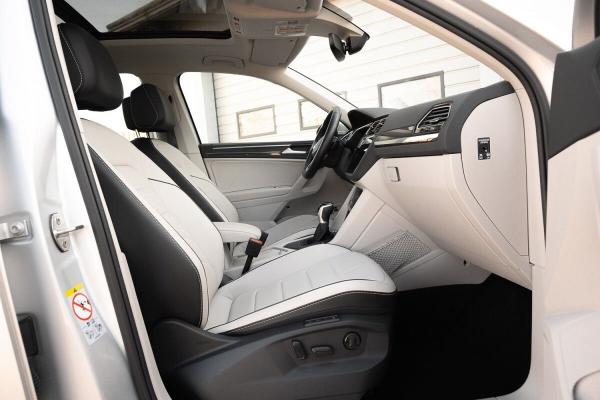 Volkswagen Tiguan 2021 Jelgava, ar dzinēja tilpumu 1.40 L un nobraukumu 132 tūkst. km par 23950 €, foto 9 vietnē AUTOMOTO.COM.LV