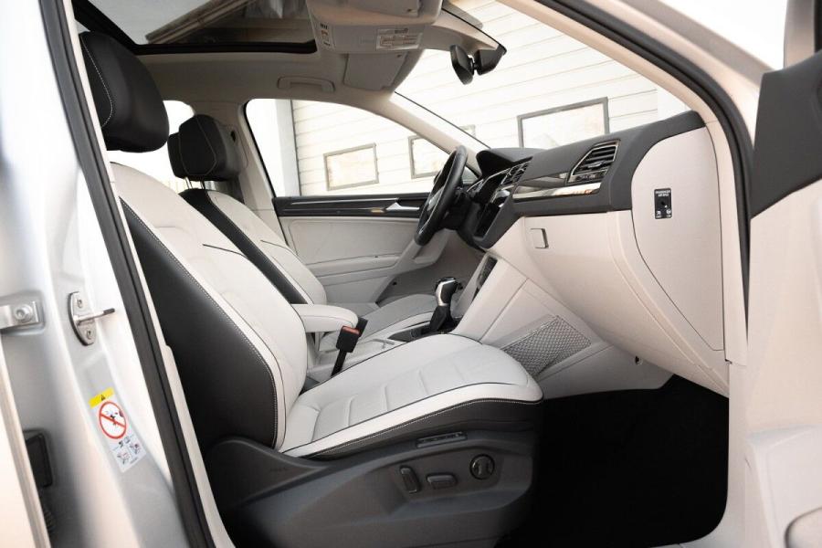 Volkswagen Tiguan 2021 in Jelgava, with an engine capacity of 1.40 L and mileage of 132 thousand km for 23950 €, photo 10 on AUTOMOTO.COM.LV