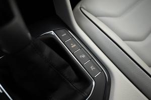 Volkswagen Tiguan 2021 in Jelgava, with an engine capacity of 1.40 L and mileage of 132 thousand km for 23950 €, photo 16 on AUTOMOTO.COM.LV