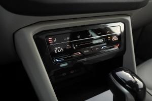 Volkswagen Tiguan 2021 in Jelgava, with an engine capacity of 1.40 L and mileage of 132 thousand km for 23950 €, photo 17 on AUTOMOTO.COM.LV