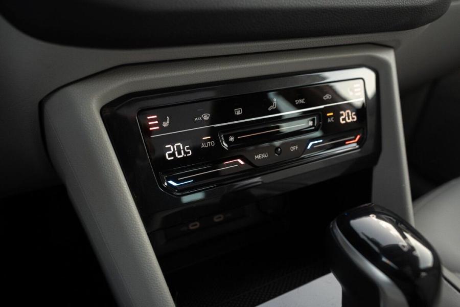 Volkswagen Tiguan 2021 in Jelgava, with an engine capacity of 1.40 L and mileage of 132 thousand km for 23950 €, photo 17 on AUTOMOTO.COM.LV