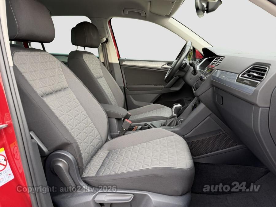 Volkswagen Tiguan 2022 Pērnava, ar dzinēja tilpumu 1.50 L un nobraukumu 76 tūkst. km par 23900 €, foto 6 vietnē AUTOMOTO.COM.LV