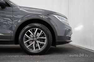 Volkswagen Tiguan 2022 in Tallinn, with an engine capacity of 2.00 L and mileage of 79 thousand km for 23900 €, photo 17 on AUTOMOTO.COM.LV