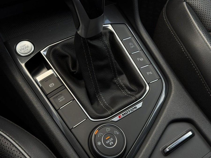 Volkswagen Tiguan 2022 Pērnava, ar dzinēja tilpumu 2.00 L un nobraukumu 80 tūkst. km par 37900 €, foto 24 vietnē AUTOMOTO.COM.LV