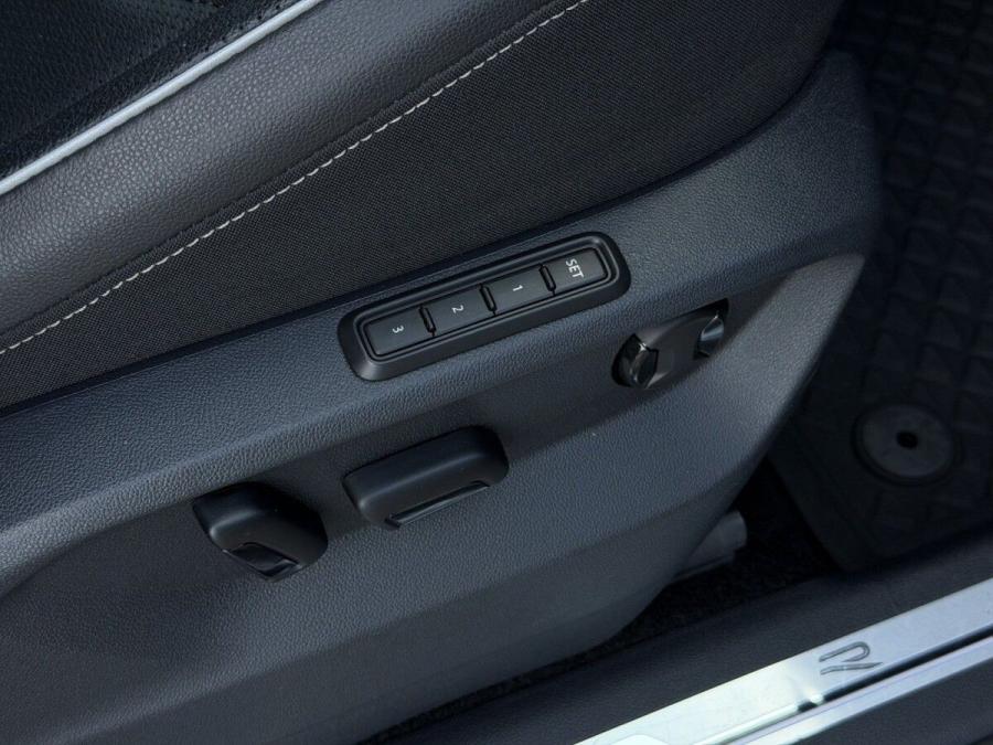 Volkswagen Tiguan 2022 Pērnava, ar dzinēja tilpumu 2.00 L un nobraukumu 80 tūkst. km par 37900 €, foto 25 vietnē AUTOMOTO.COM.LV