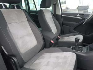 Violet Volkswagen Tiguan 2013 in Vilnius, with an engine capacity of 1.97 L and mileage of 199 thousand km for 9300 €, photo 12 on AUTOMOTO.COM.LV