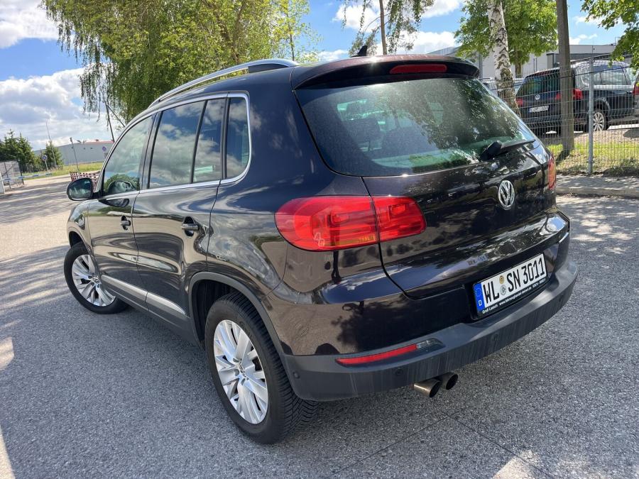 Violets Volkswagen Tiguan 2013 Marijampole, ar dzinēja tilpumu 2.00 L un nobraukumu 199 tūkst. km par 9750 €, foto 4 vietnē AUTOMOTO.COM.LV