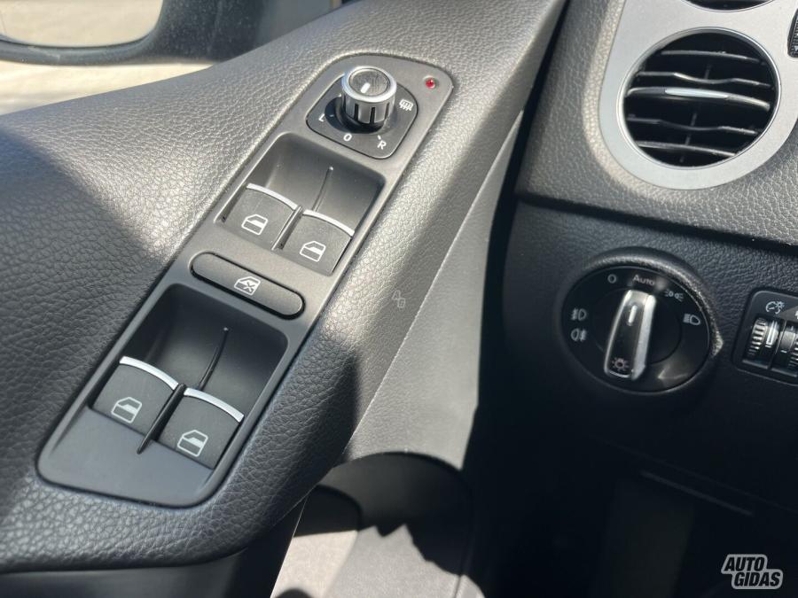 Violets Volkswagen Tiguan 2013 Marijampole, ar dzinēja tilpumu 2.00 L un nobraukumu 199 tūkst. km par 9750 €, foto 10 vietnē AUTOMOTO.COM.LV